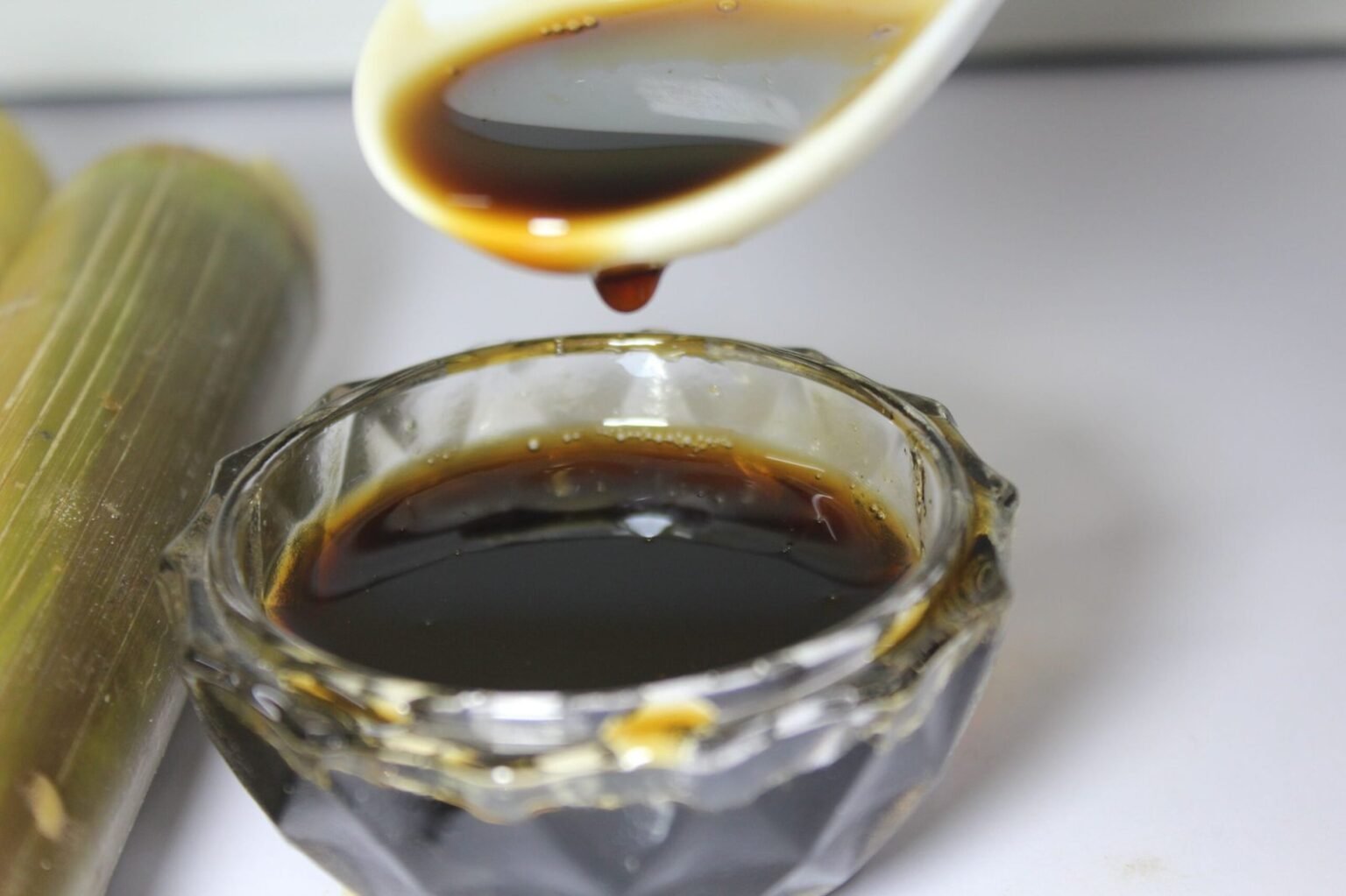 Liquid Jaggery | Kakvi | काकवी राब - Sarkhot Natural Farms