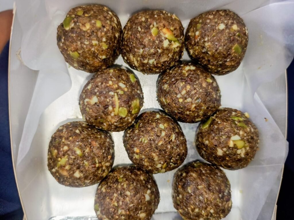 Flax-Pumpkin seed ladoo (अळशी भोपळा बी) - Sarkhot Natural Farms